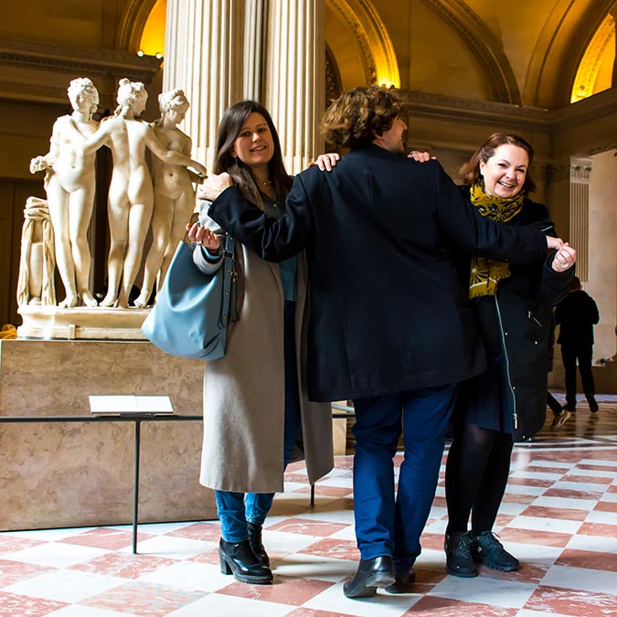 Team building scavenger hunt at the Louvre museum