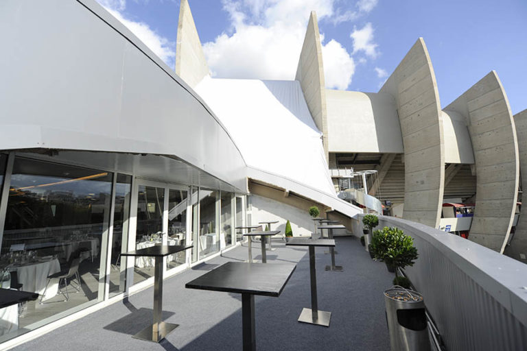 Unique activity in Paris for companies: lunch at Parc des Princes Stadium